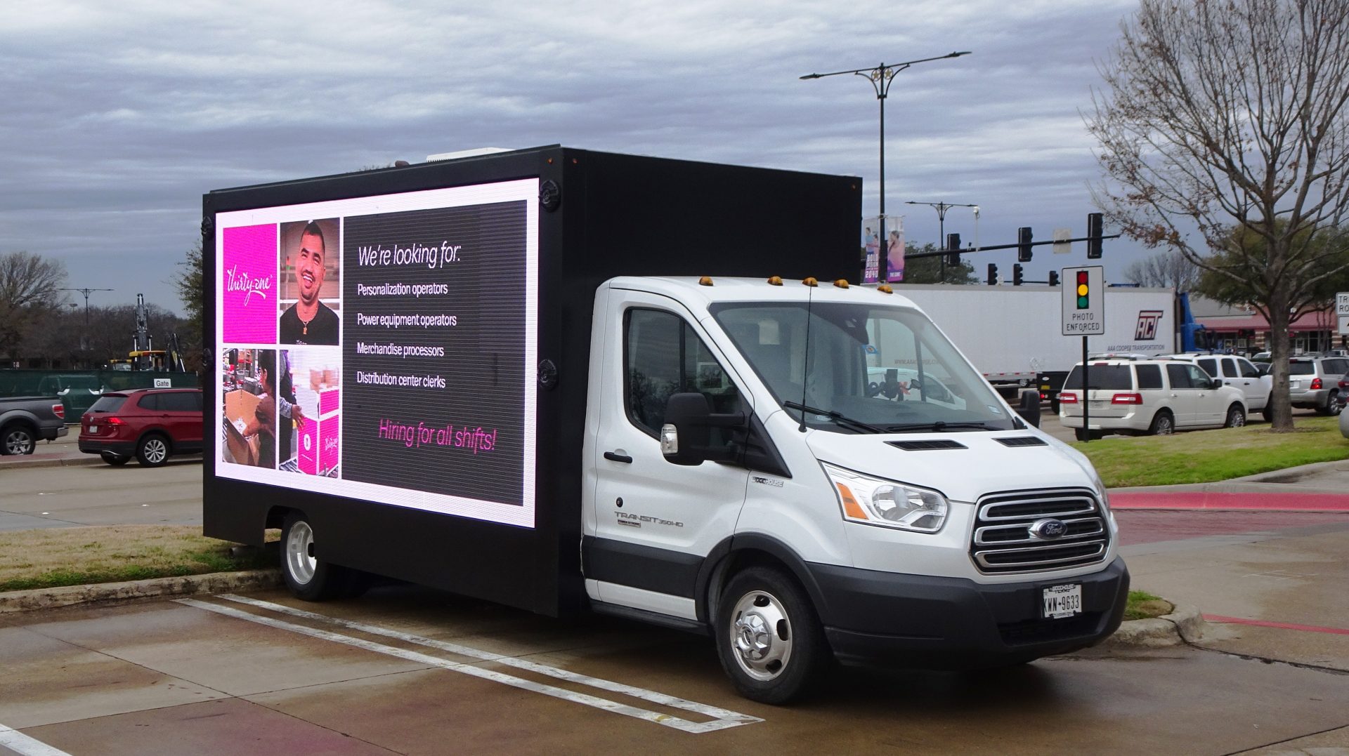 Choosing the Right Digital Mobile Billboard Truck for Your Campaign ...